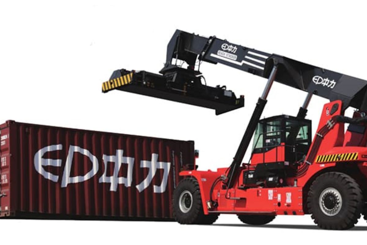Reach Stacker ZL450 - SGB Maq